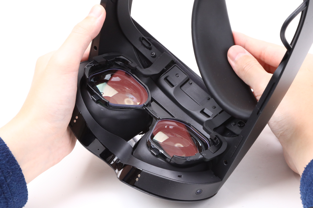 VRsatile Meta Quest Pro専用アタッチメント | 株式会社diVRse/ダイバース